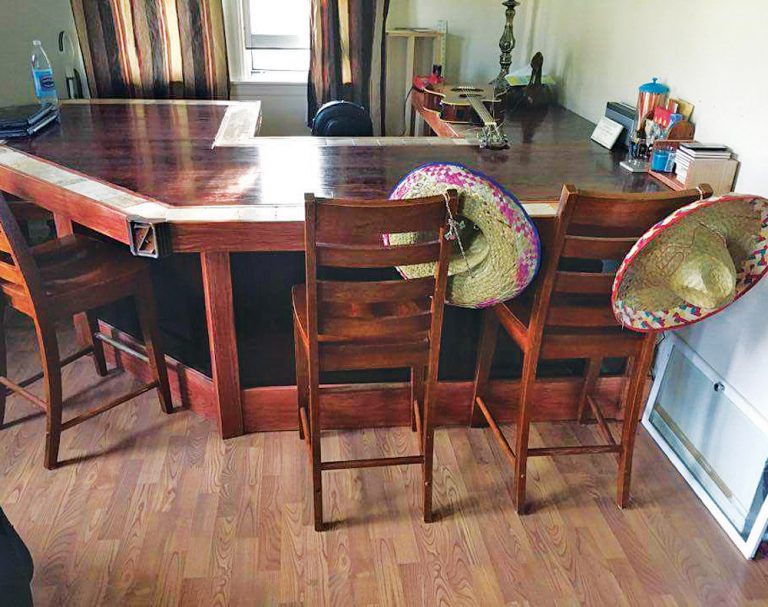 How to Build a Bar - Countryside